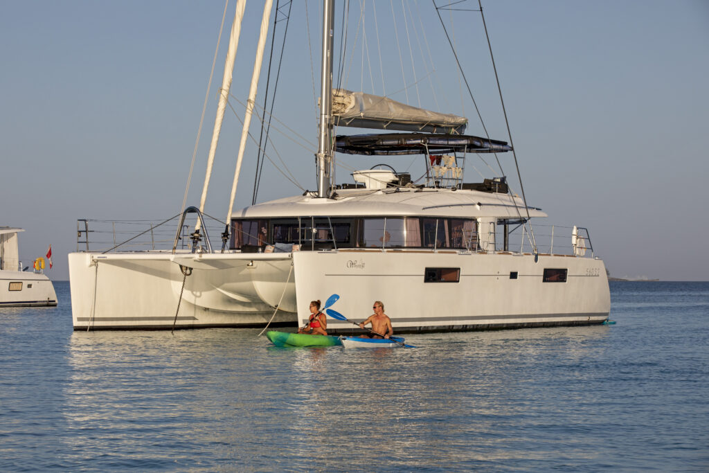 Catamarano Lagoon 56 Whispers II 4 Cabine - AM Charter
